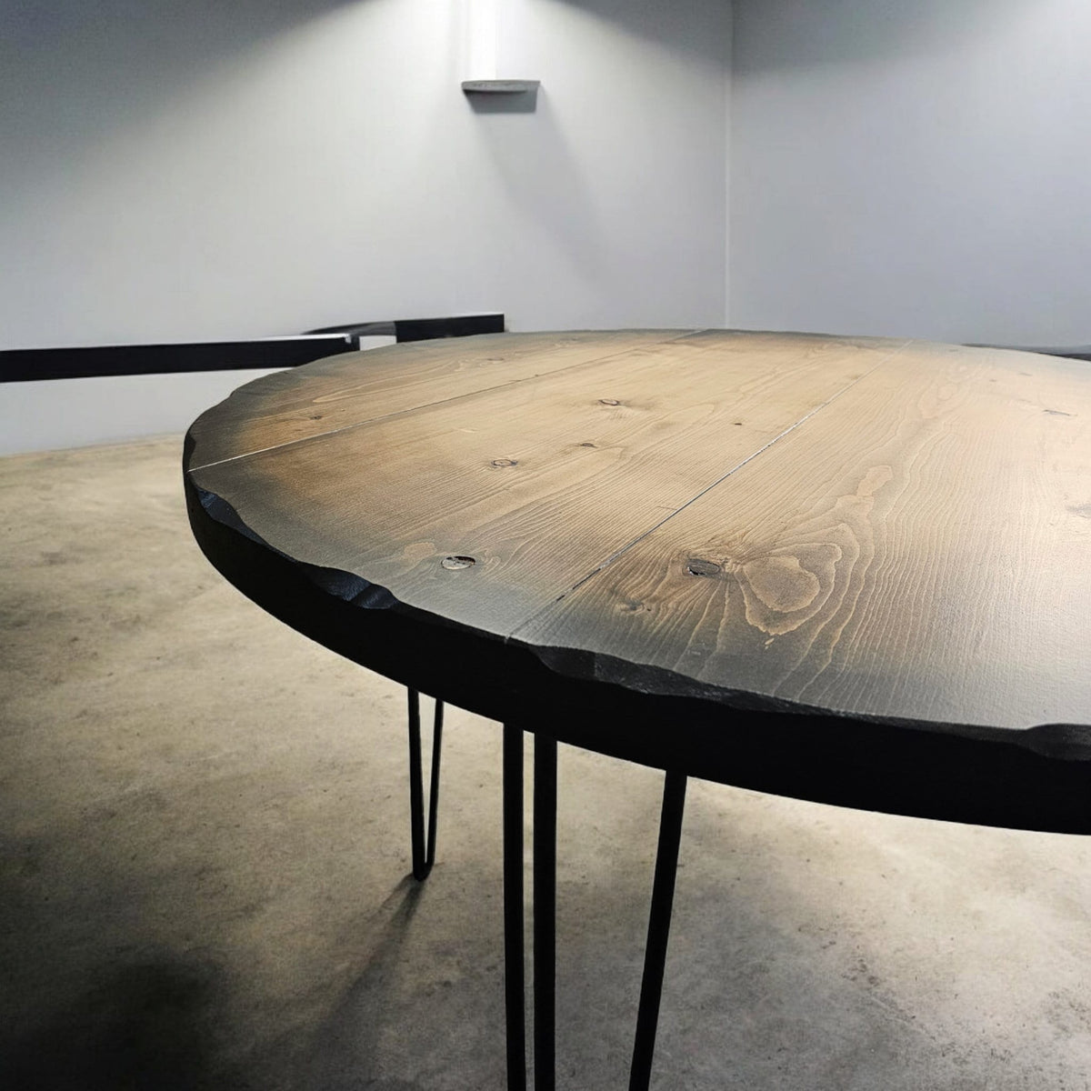 Sunburst Reclaimed Distressed Round Dining Table with Hairpin legs ...